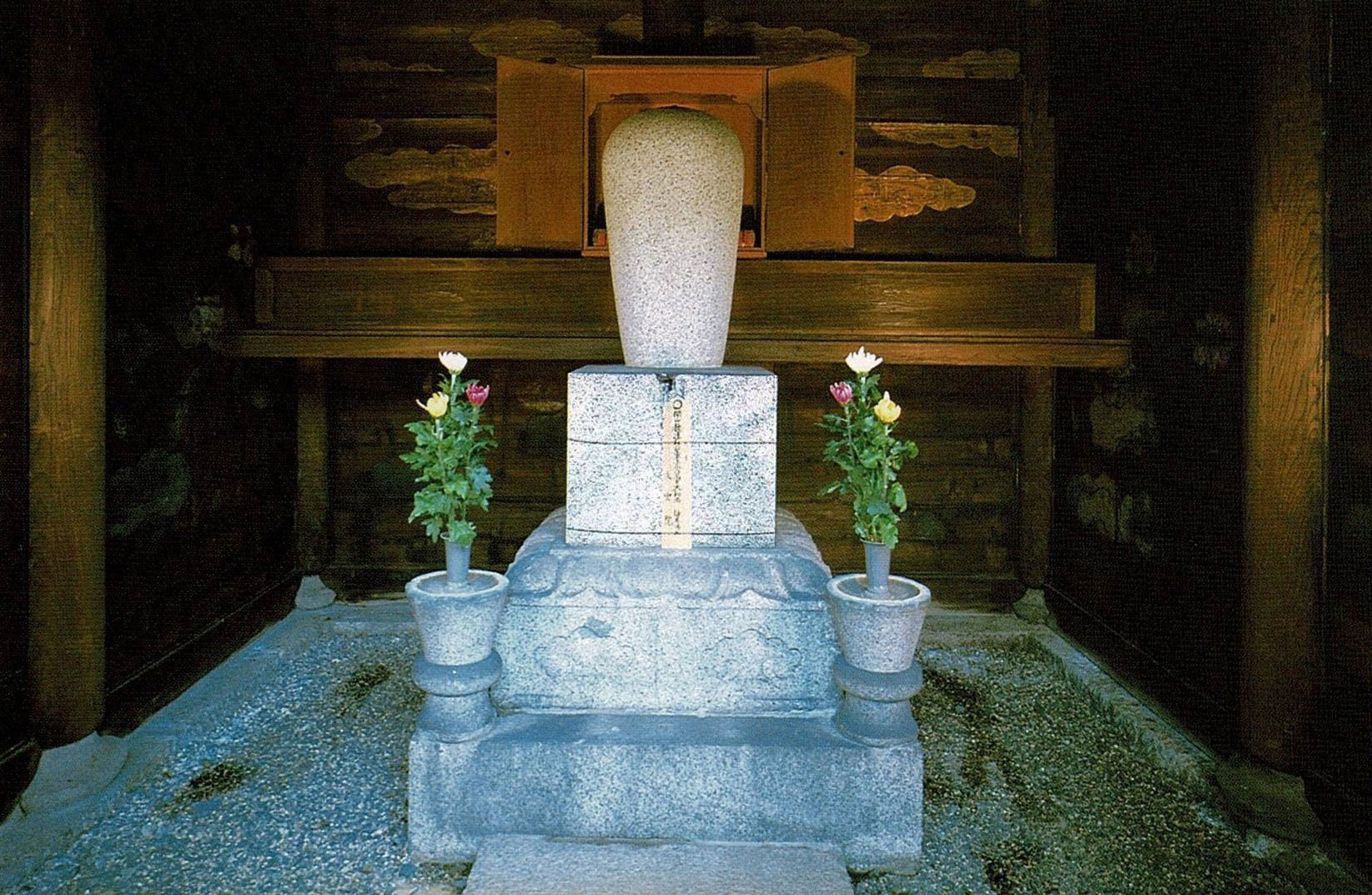 墓碑と墓石 │ 本山龍池山 大雲院 0468